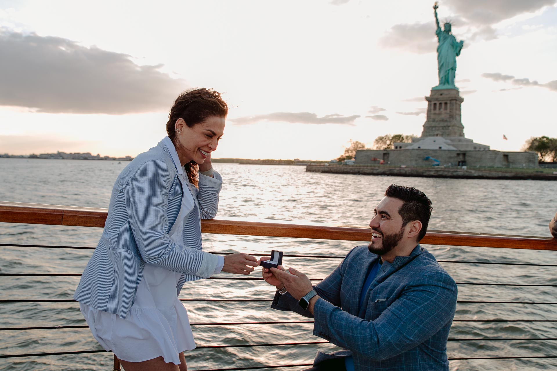 Secret Proposal Photographer in NYC - Proposals & Engagements